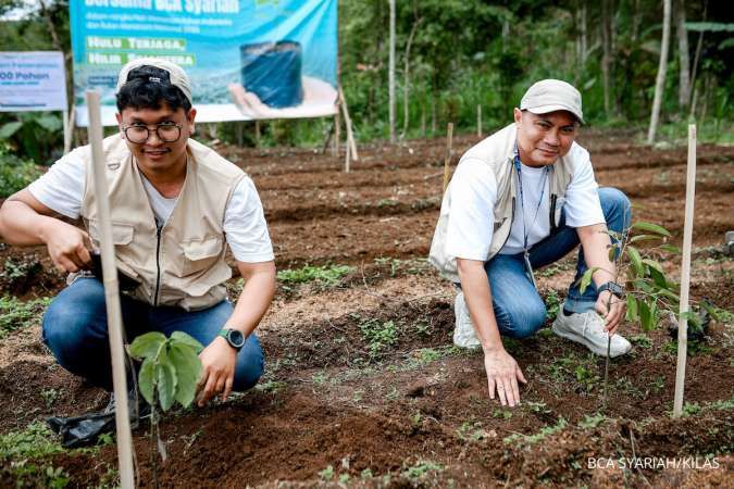 BCA Syariah Tanam 1.500 Pohon di Cisitu, Sukabumi untuk Mitigasi Banjir ...