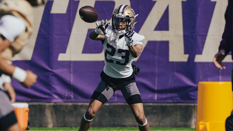 Former Husky Jason Robinson Leaves North Carolina for Portal
