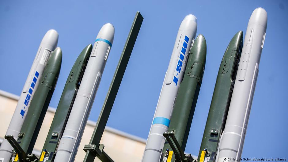 Riset: Perang Ukraina Untungkan Produsen Senjata