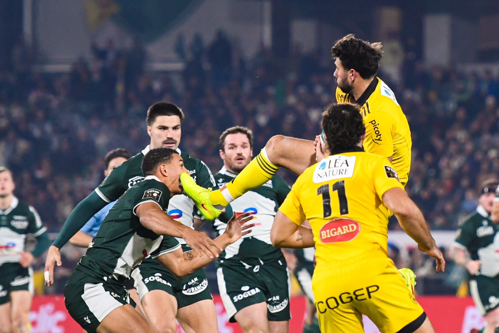 34 secondes de jeu... La Rochelle prend le carton rouge le plus rapide ...