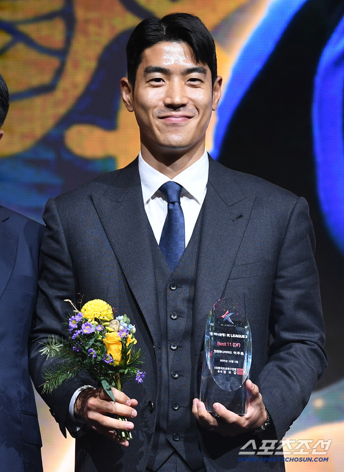 K League 2 Best 11, Best DF is Lee Joo-yong, Kim Gun-hee, Benicio Shin ...