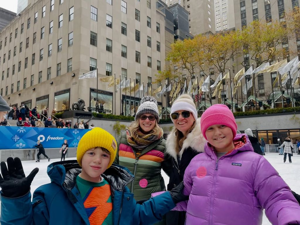 Kelly Clarkson's new family photo has fans all saying the same thing