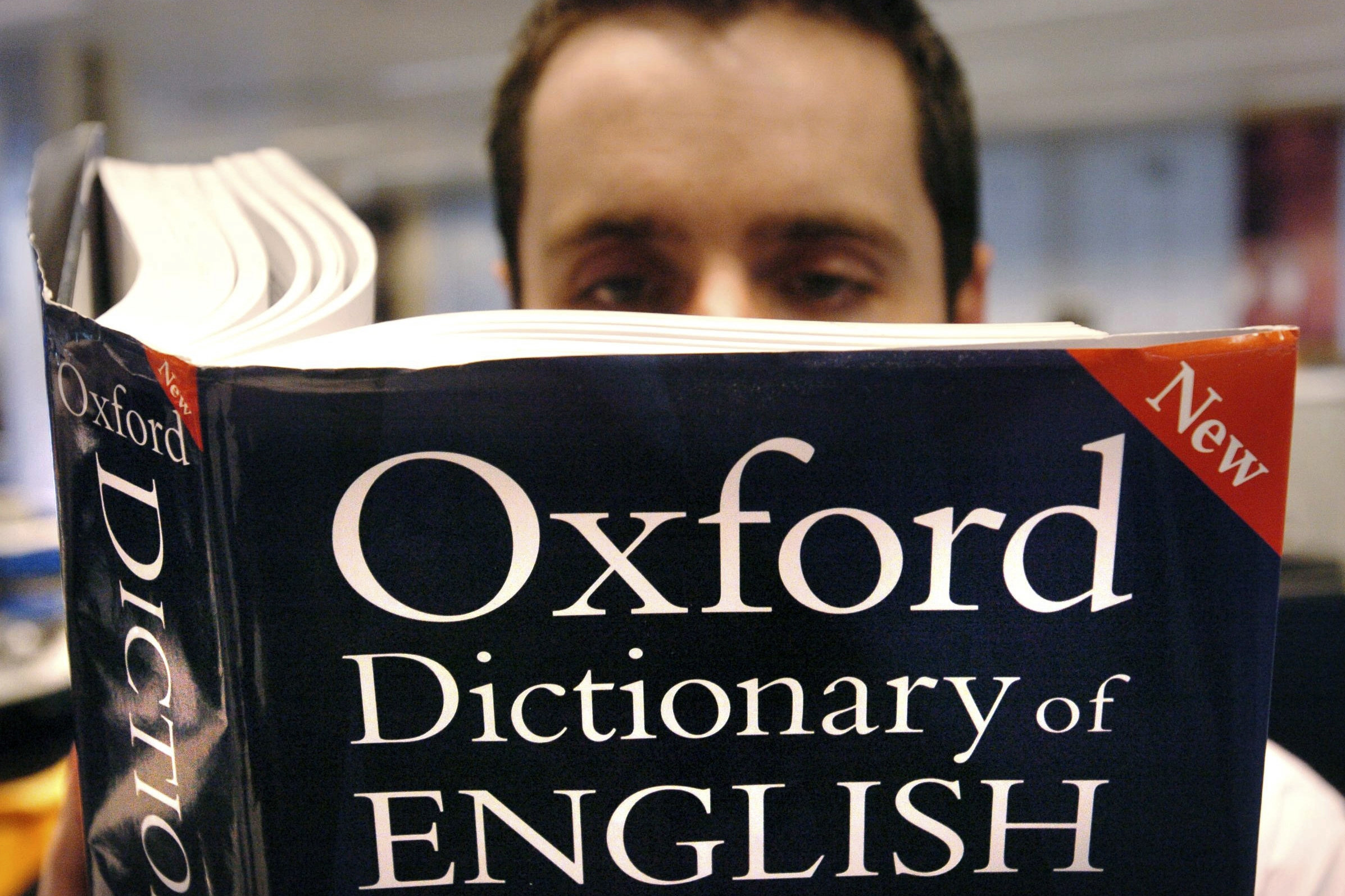 Oxford Dictionary kårer rage bait til årets ord