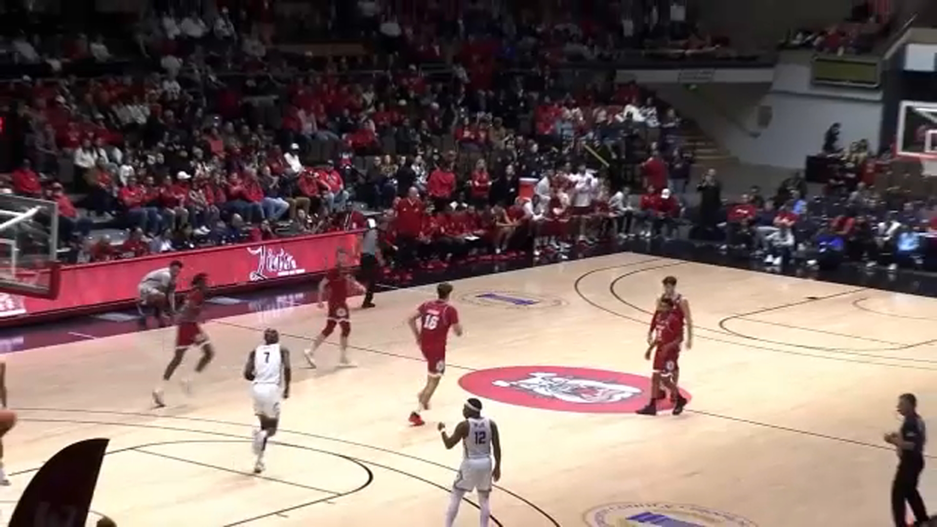 Selland Arena brings back Bulldog basketball and nostalgia for fans