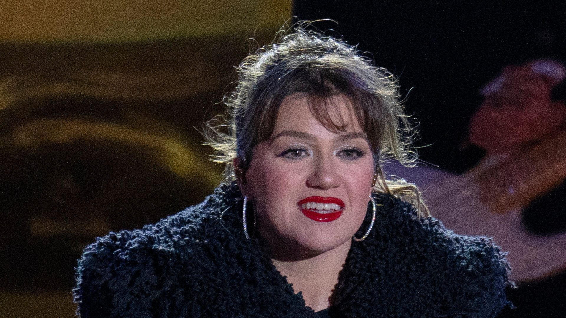 Kelly Clarkson's new family photo has fans all saying the same thing