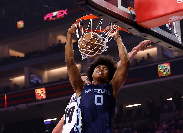 Grizzlies vs Kings final score: Zach Edey's career night leads to ...