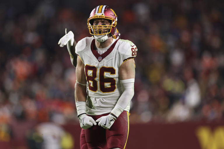 Washington Commanders vs Denver Broncos Sunday Night Football 4th Quarter