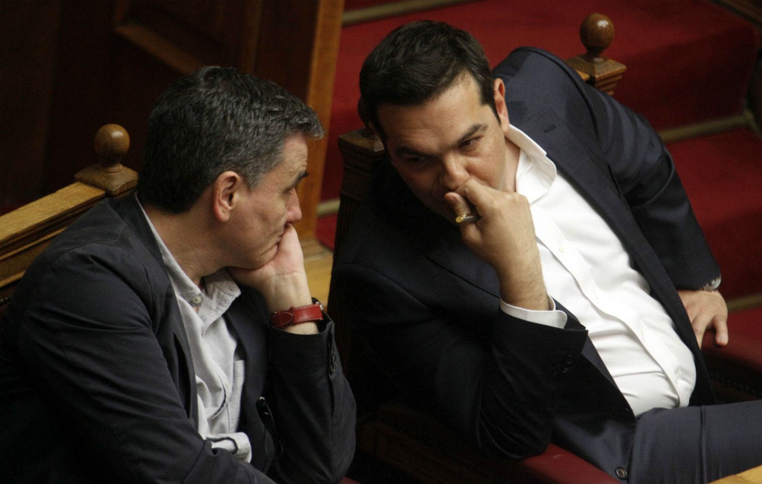 Για ποιους γράφει καλά λόγια ο Αλ. Τσίπρας στο βιβλίο του - Η παραδοχή ...