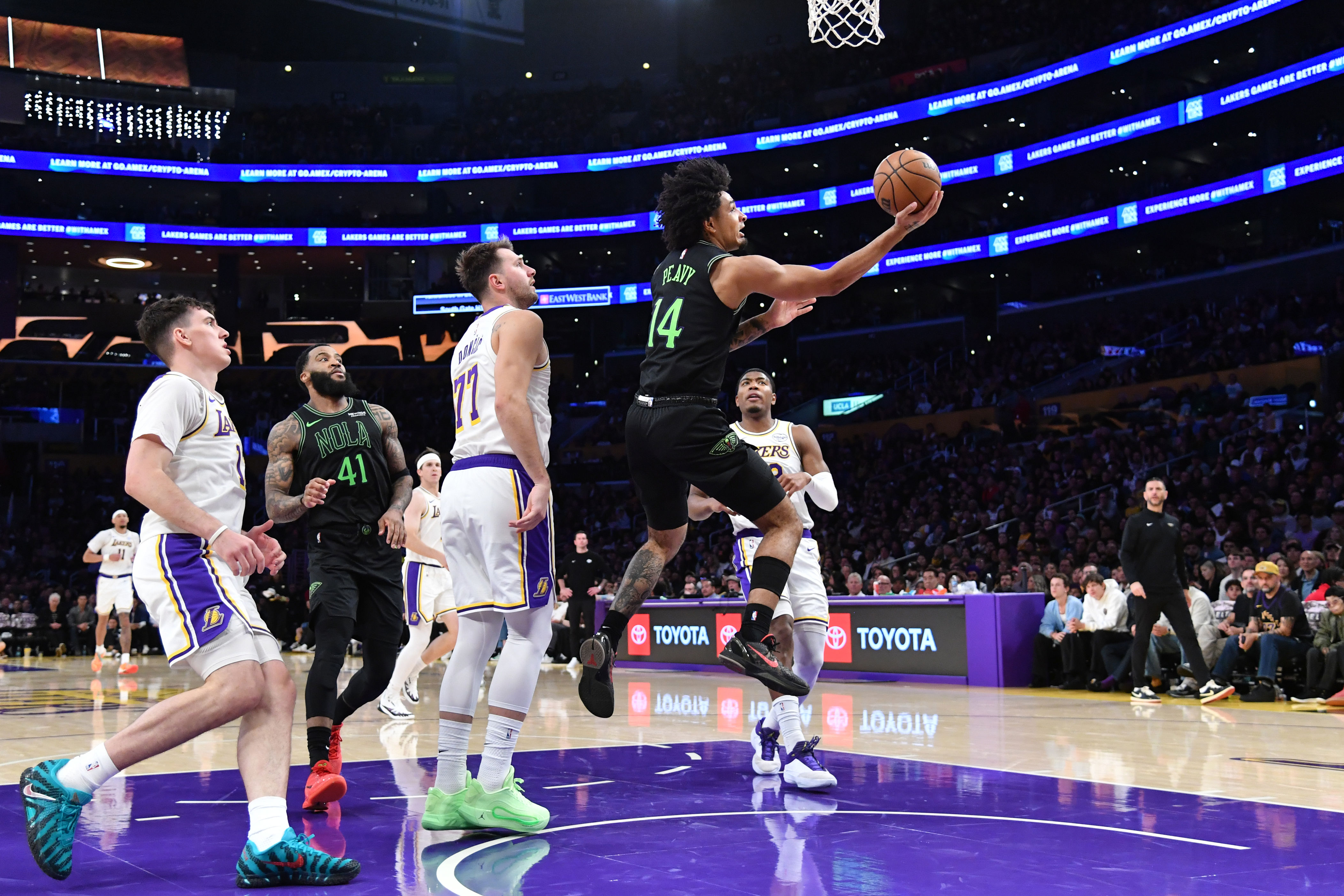 Lakers offense is setting the pace, but defense must pick up