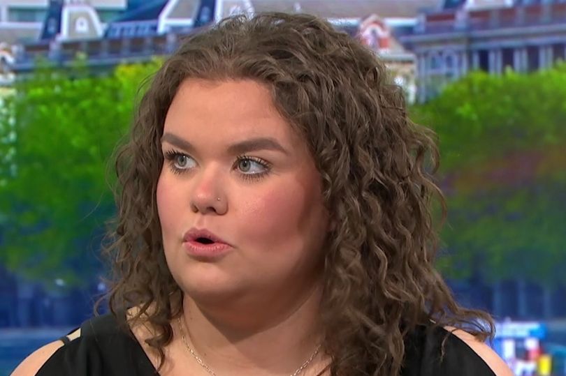 Gogglebox's Amy Tapper stuns fans in sports bra after epic 8 stone ...