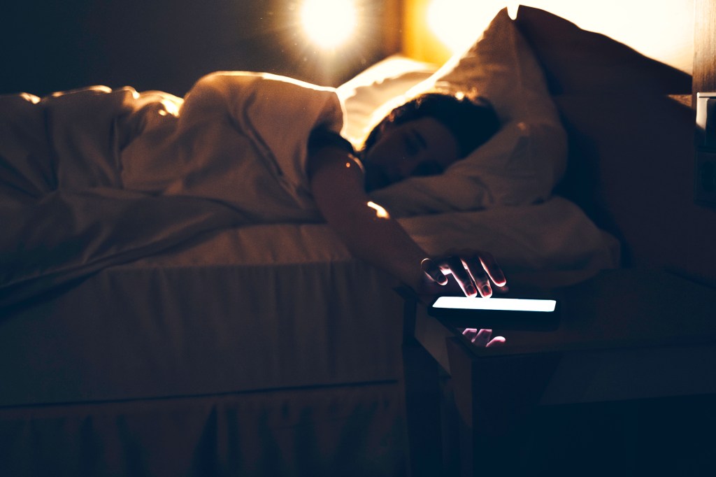 Everything that happens to your body if you always wake up in the dark