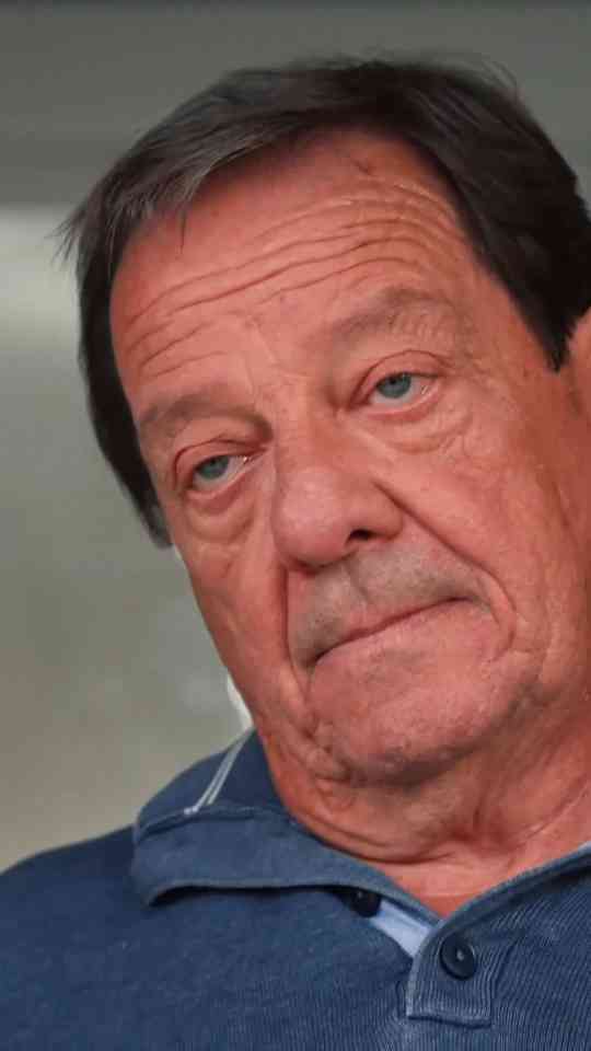 Girl Discovers the TRUTH About Man Next Door