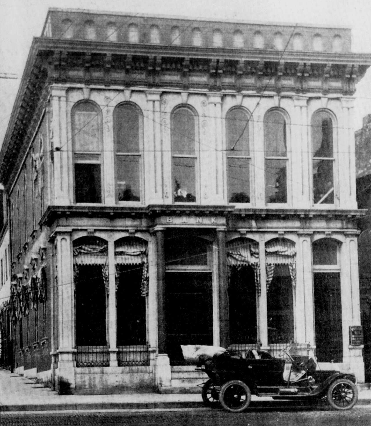 Alton National Bank’s 1910s facade anchored Downtown Alton