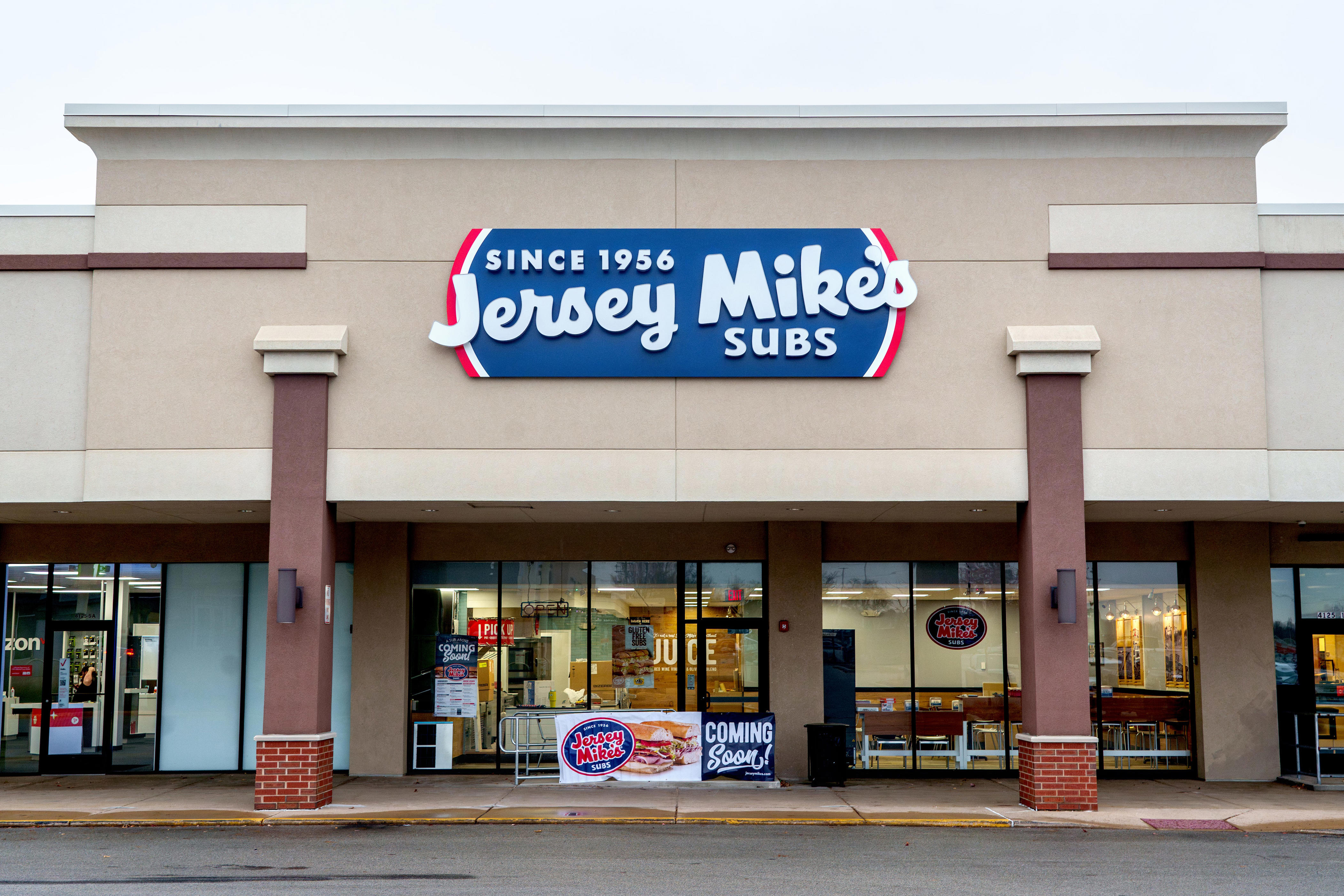Well-known sub sandwich brand opening Peoria storefront this week