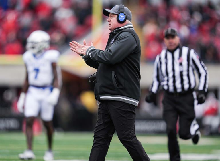 What's next for Kentucky football after end of Mark Stoops era?