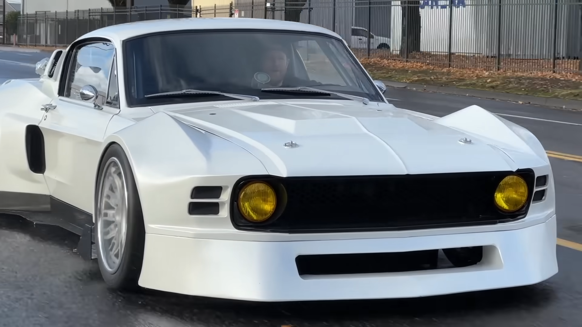 Building and modifying my classic Ford in just 10 minutes