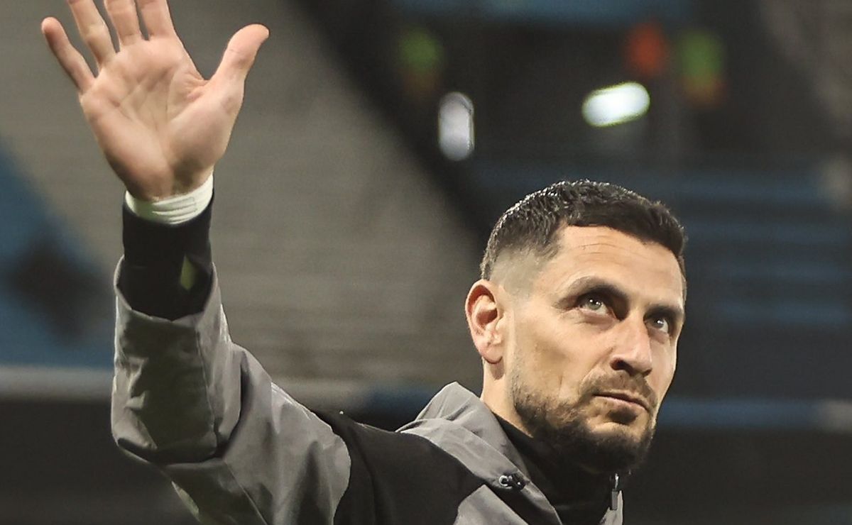 Confirman que Gabriel Arias se despide hoy de Racing: ¿lo buscan Colo ...