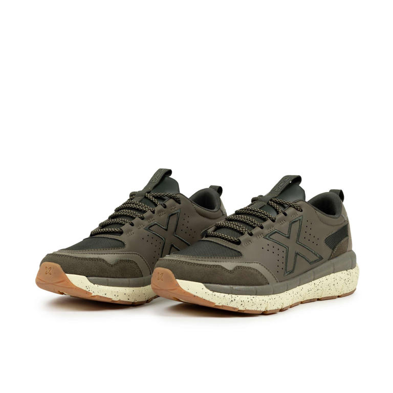 Las zapatillas en tendencia para hombre de este otoño son estas Munich rebajadas 25 euros ...