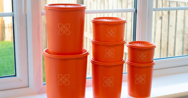 12 vintage Tupperware pieces worth reselling