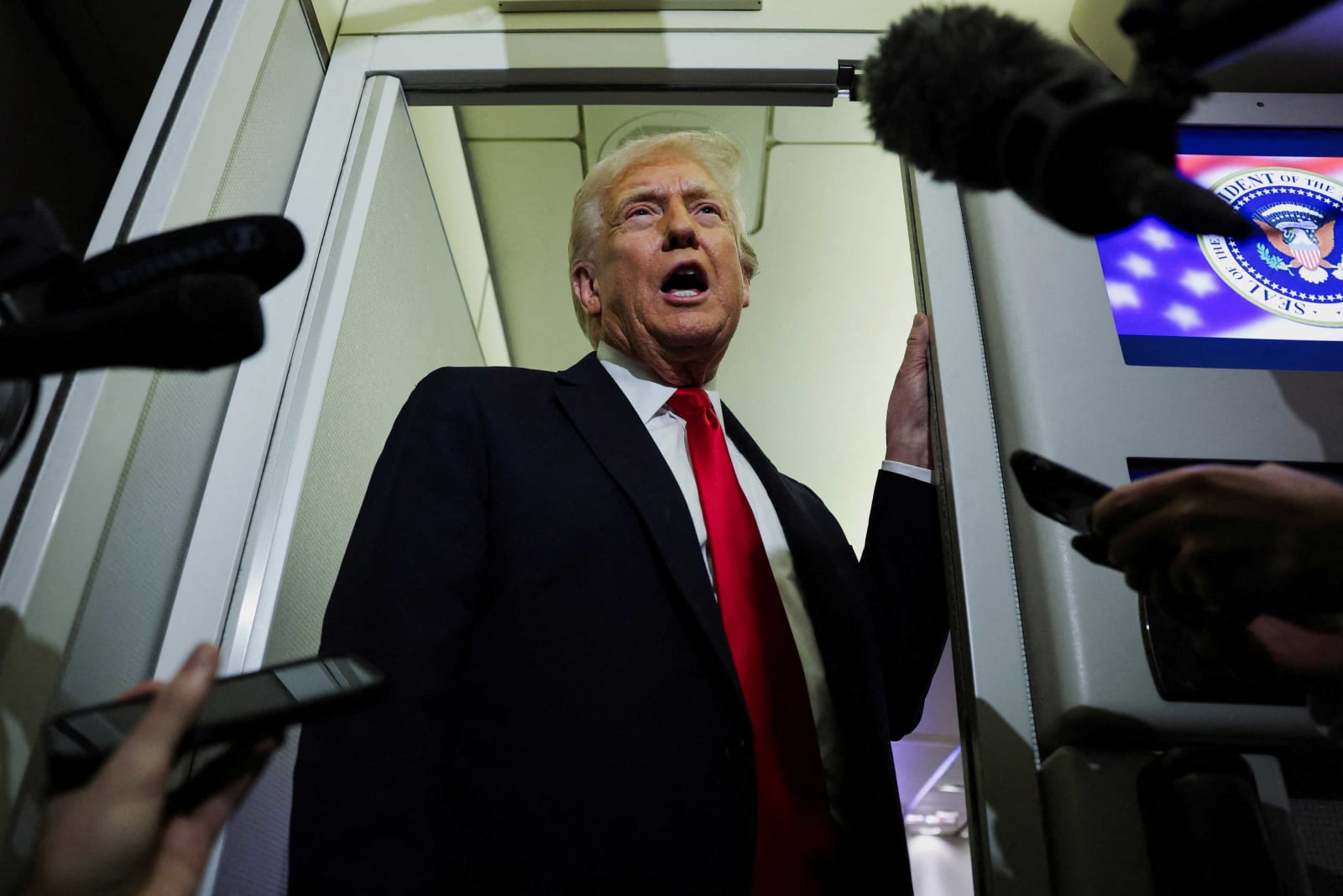 America gets warning as Thanksgiving tainted by Trump's misogynistic ...