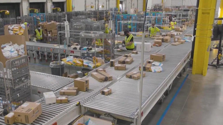 See which retailers are changing their return policies for the holidays ...