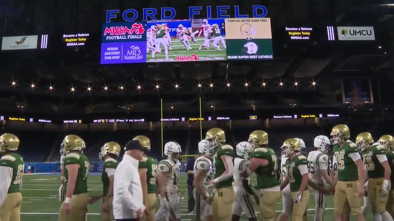 Grand Rapids West Catholic fans celebrate Division 5 state football ...