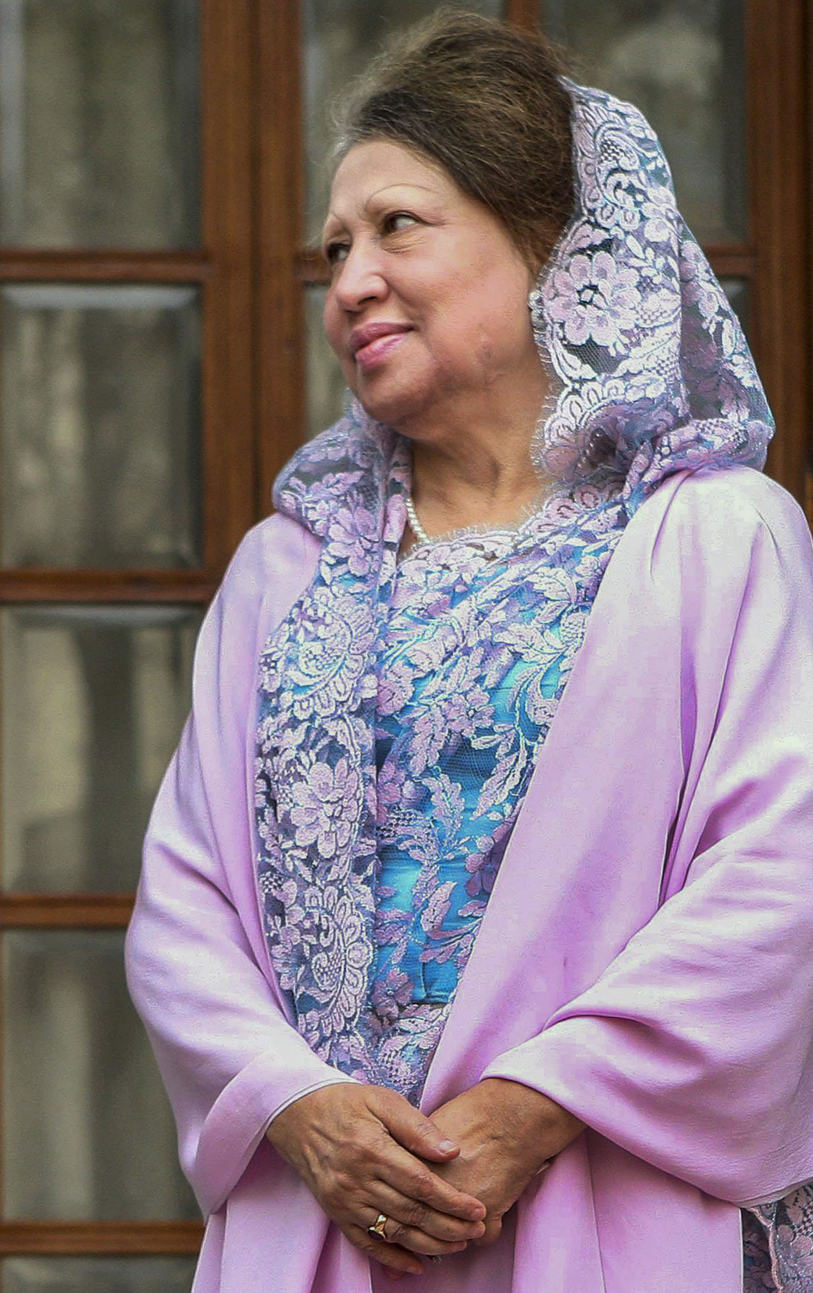 Former Bangladesh PM Khaleda Zia 'extremely unwell', put on ventilation ...