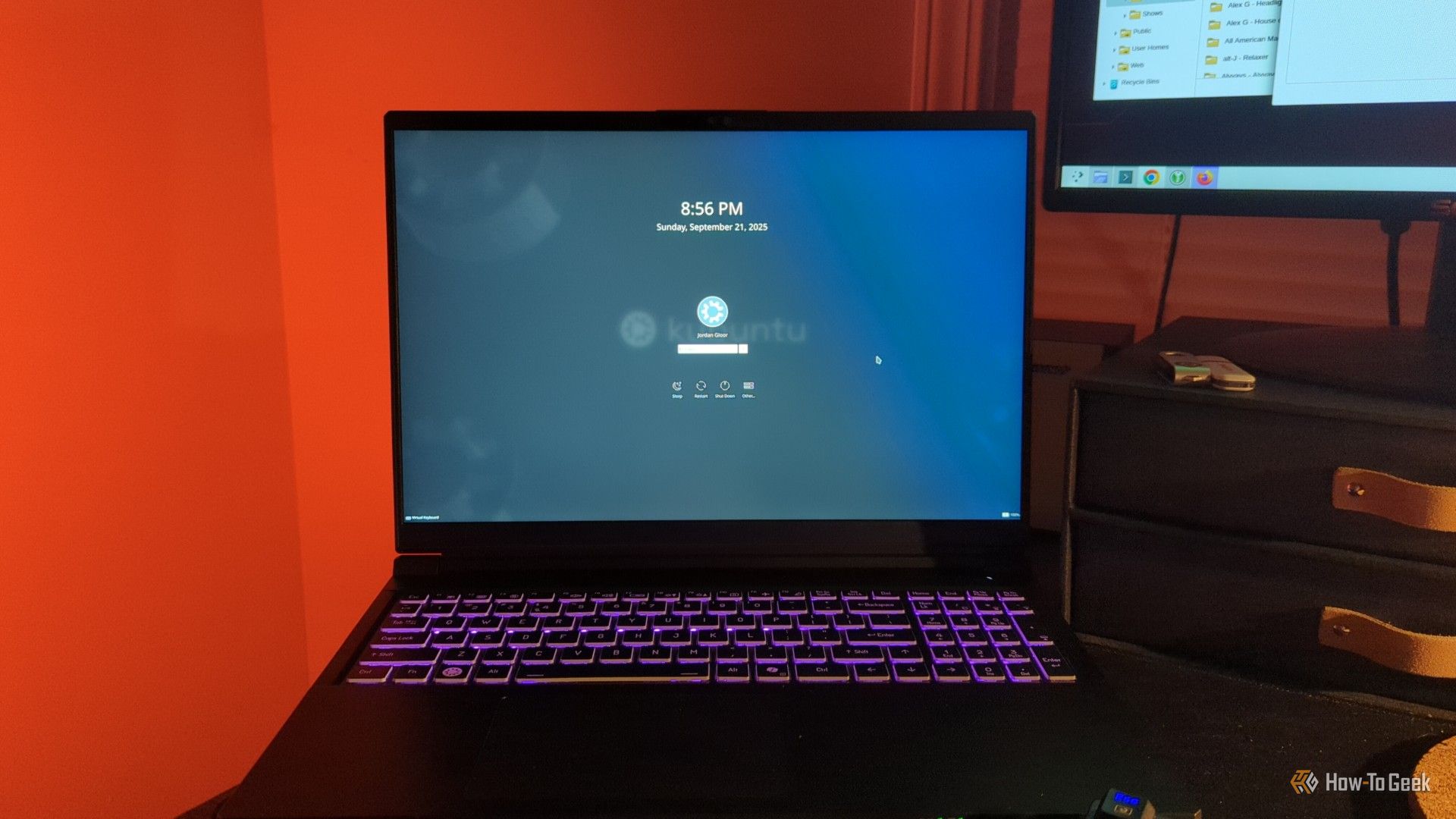 6 Linux apps I always run at startup (and why they’re worth it)
