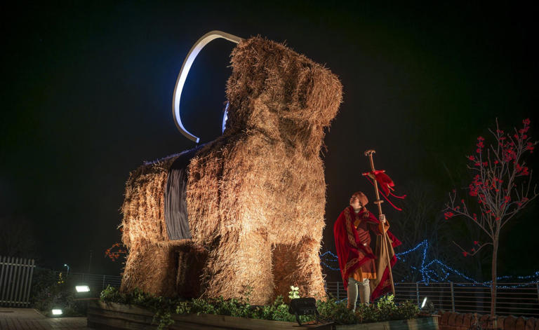 Hairy Biker Si King helps Ad Gefrin in Wooler celebrate Yule Gaderung festival