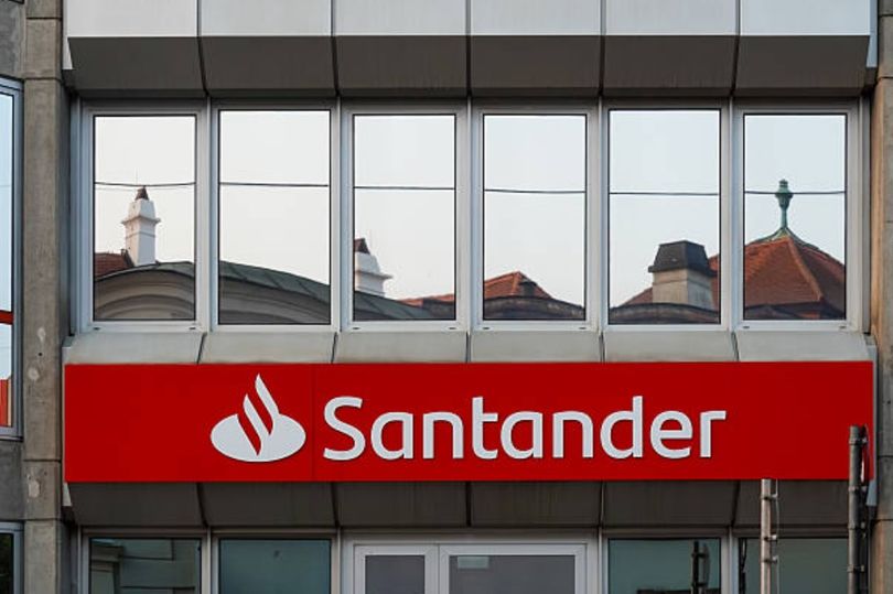 Santander customers set to wake up to extra £225 in December