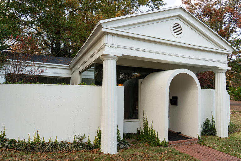 Jackson’s Shady Nook is getting a new life in Belhaven. Here’s its history