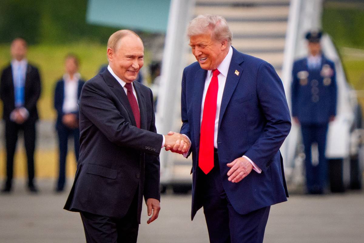 Putin telefona a Trump, a dar os parabéns por fazer 80 anos, e ambos ...
