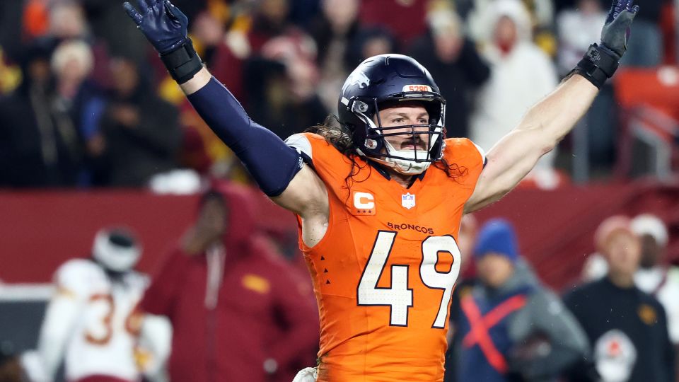 Denver Broncos linebacker Alex Singleton returns to field three weeks ...