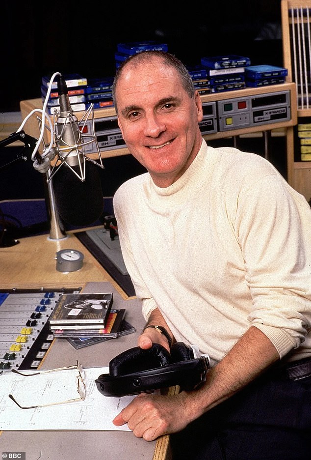 Legendary Australian talkback radio pioneer dies at age 87