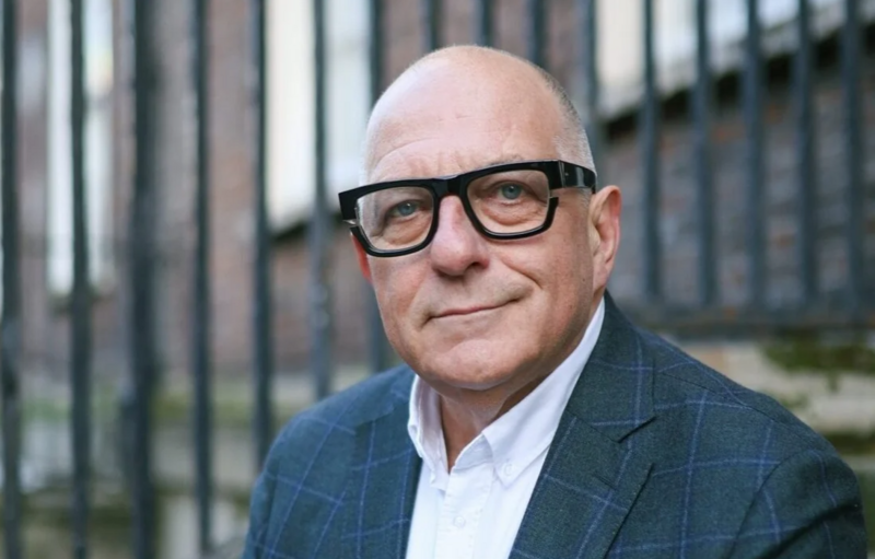 Architect and RTÉ presenter Hugh Wallace dies aged 68