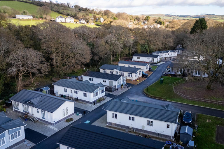 Pensioners face homelessness over 'missold homes'