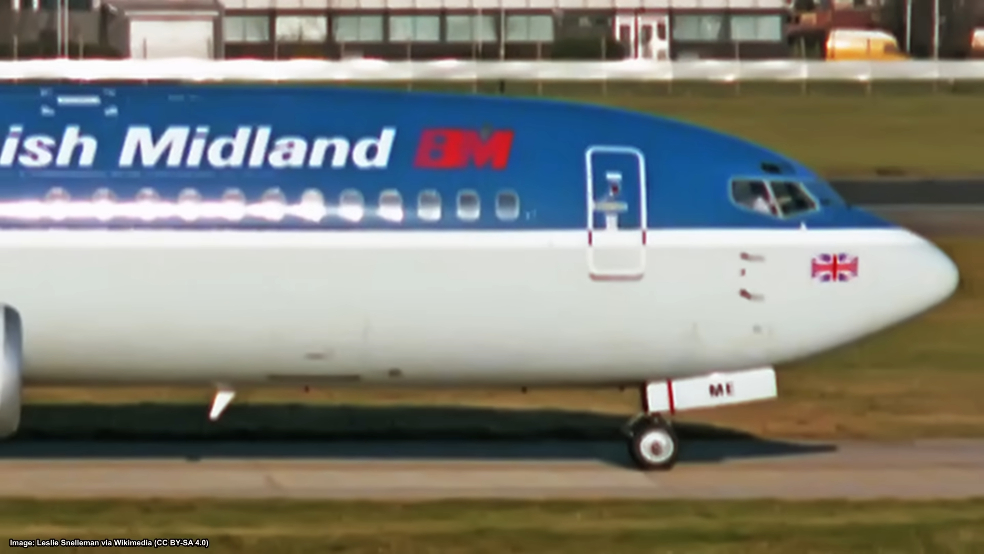 What Happens When Pilots Shut Down the Wrong Engine at 7,000 Feet