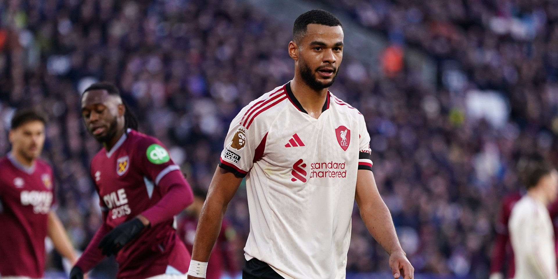 Engelse media verdeeld over één Liverpool-Nederlander: 'Een vreemde speler'