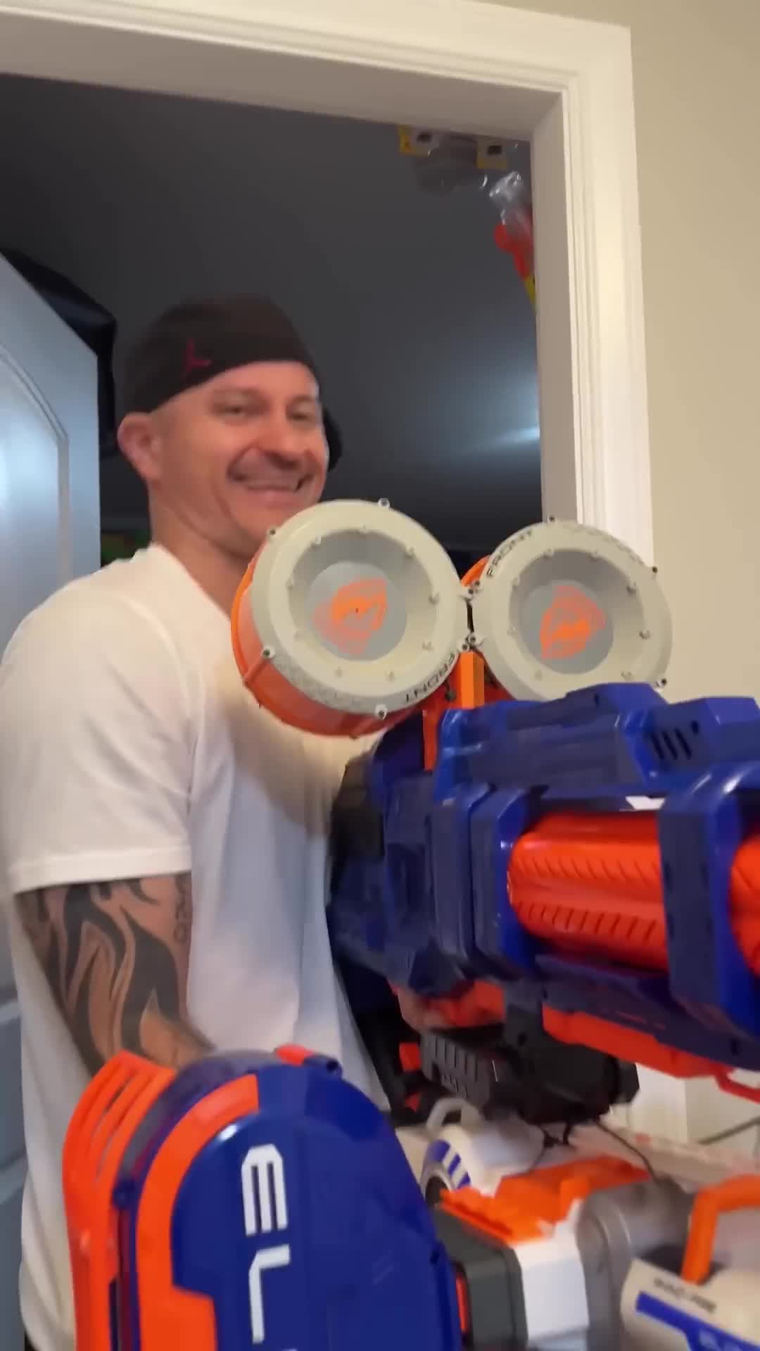 Nerf war clone: Twinkies revenge!