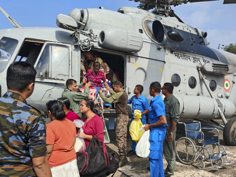 India delivers 53 tonnes of relief material to Sri Lanka, over 2000 ...
