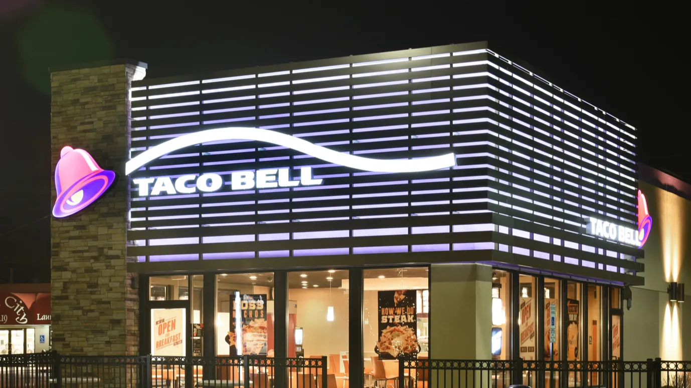 Taco Bell fans can try new chicken, refrescas, and roll ups in select ...