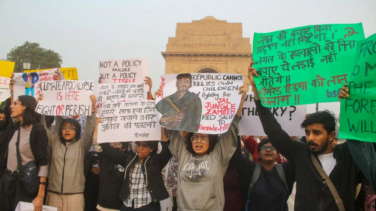 Court grants 3-day judicial custody to 3 students in India Gate protest ...