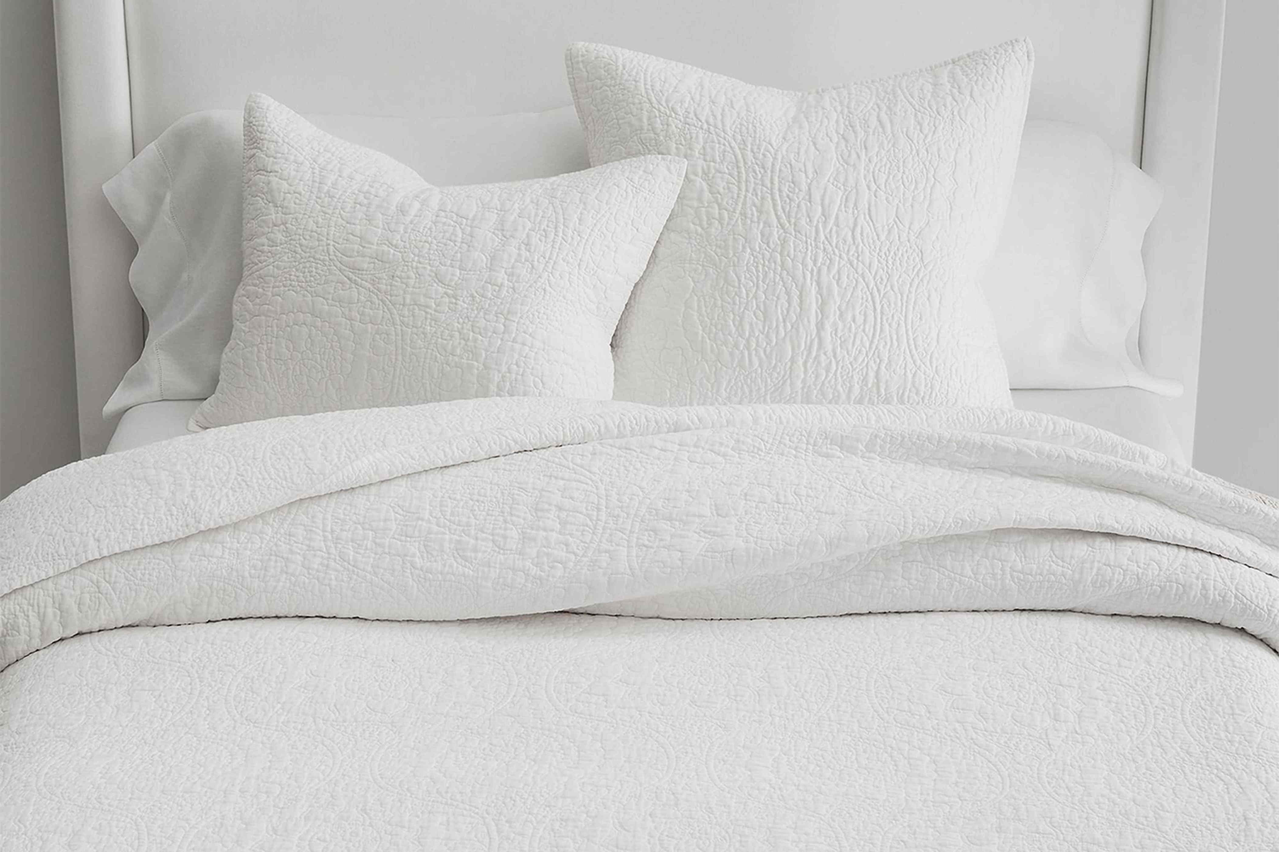 Pottery Barn’s Hidden Outlet Slashed Prices On Lightweight Quilts, Cozy ...
