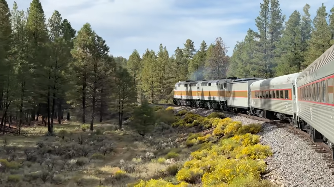 This is why you should ride the historic train to the Grand Canyon