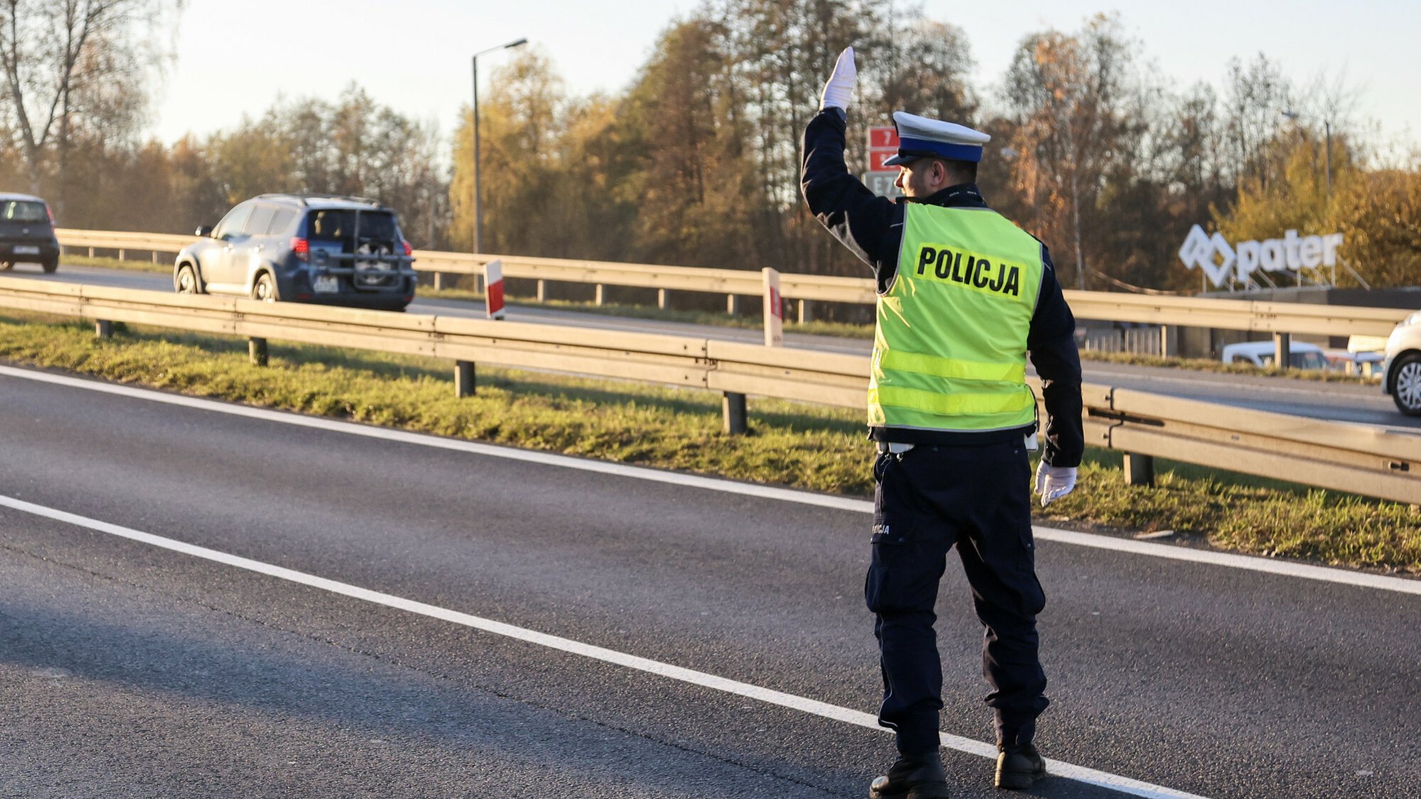 Nawet 9610 zł kary za brak jednego dokumentu. Kierowcy zapłacą więcej