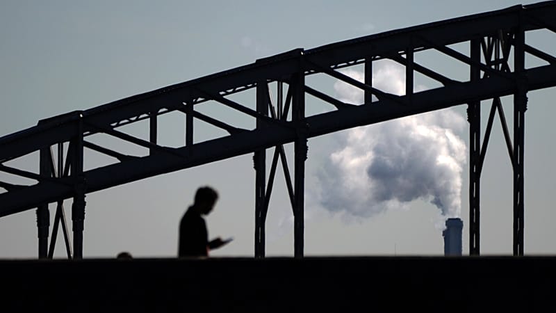 Air pollution linked to over 180,000 deaths in the EU. Which country ...