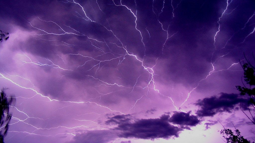 Why Some Clouds Produce Lightning That Never Reaches the Ground