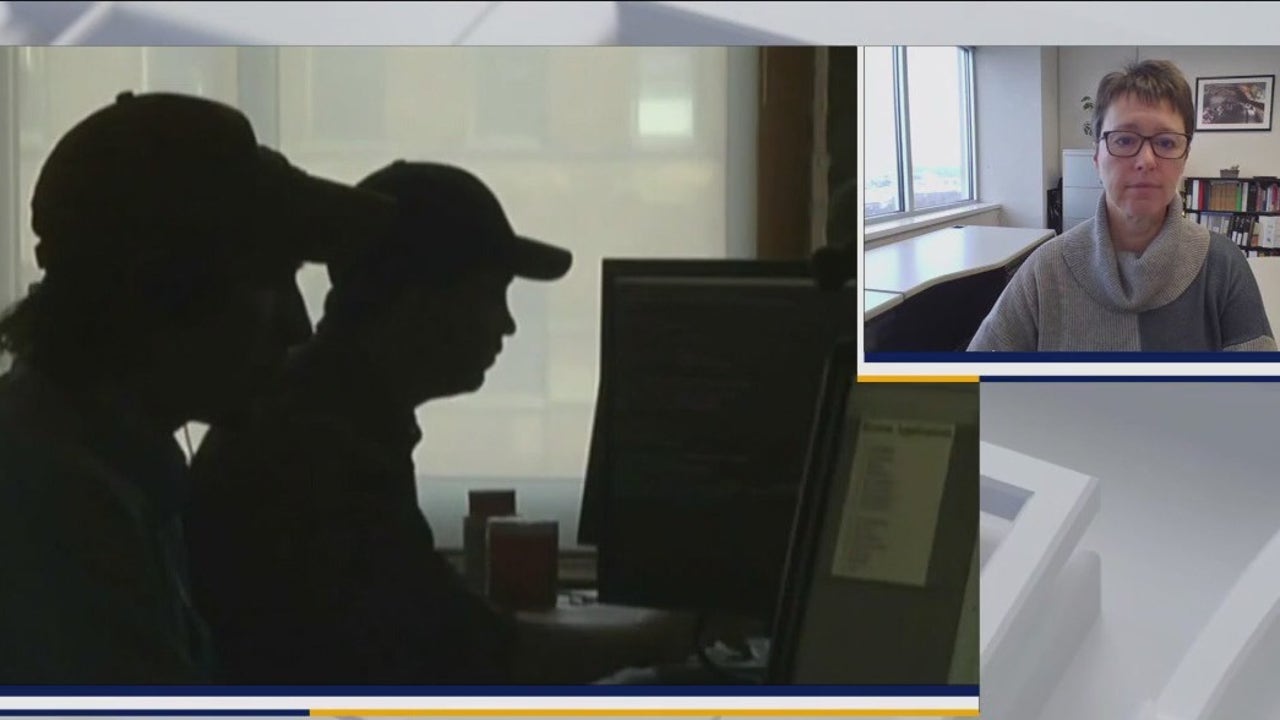 How to avoid seasonal scams, holiday identity theft, charity fraud