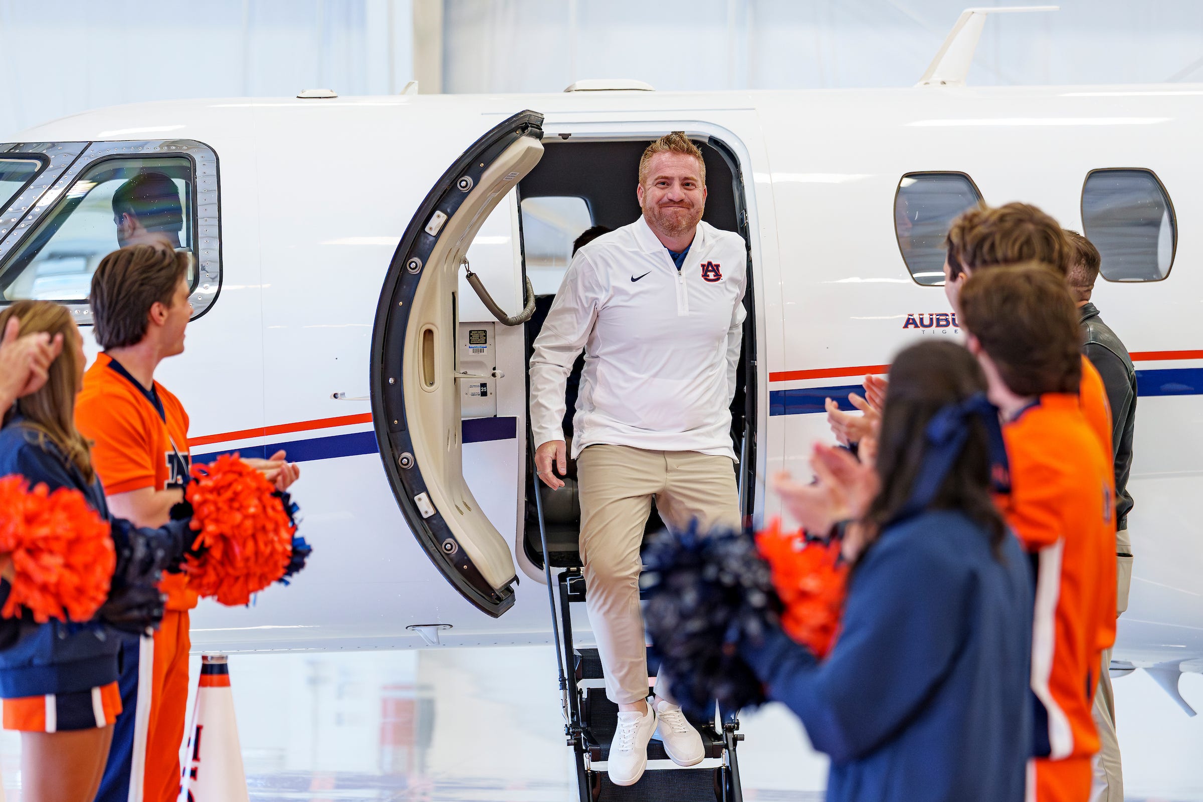 Alex Golesh lands 18-man class in first signing period with Auburn football