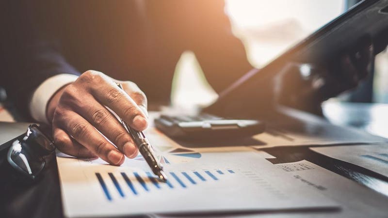 How To Become Investment Banker: A Step-By-Step Guide